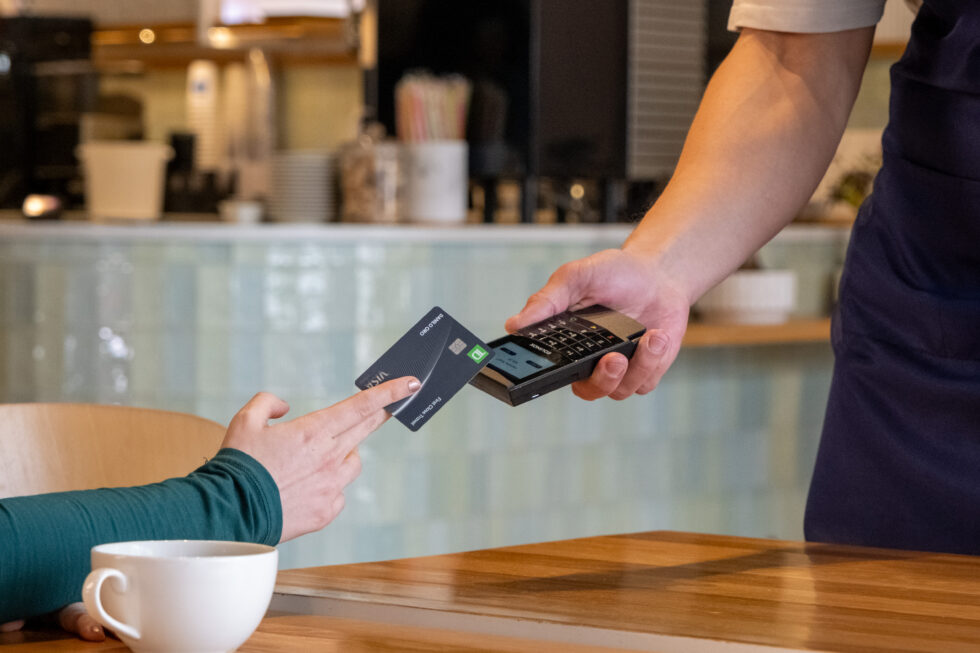 How to Streamline Payments During Peak Hours in Restaurants | Equinox ...